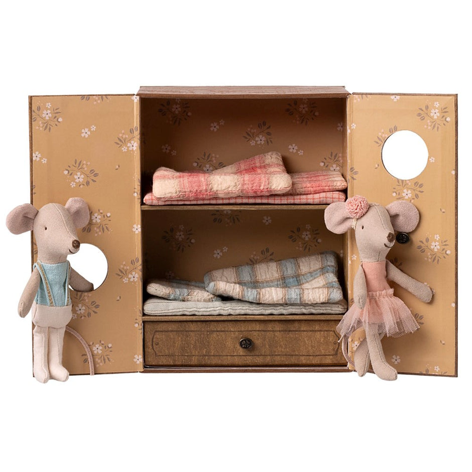 Maileg Mouse House & Furniture – Miniature Dollhouse Play – Nordic ...