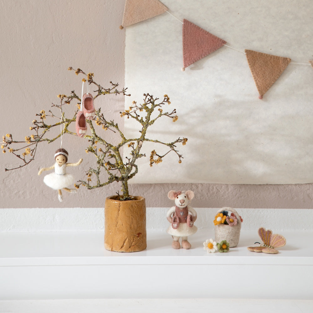 Gry & Sif Miniature Flowers – Handmade Felt Flowers in Basket for Décor ...