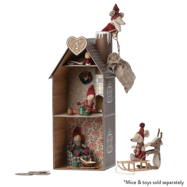 Maileg Gingerbread House Mouse – Nordic Fusion Store