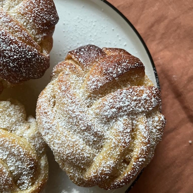 Nordic Bakebox Vanilla Bun Baking Kit | Scandinavian Fika Treats ...